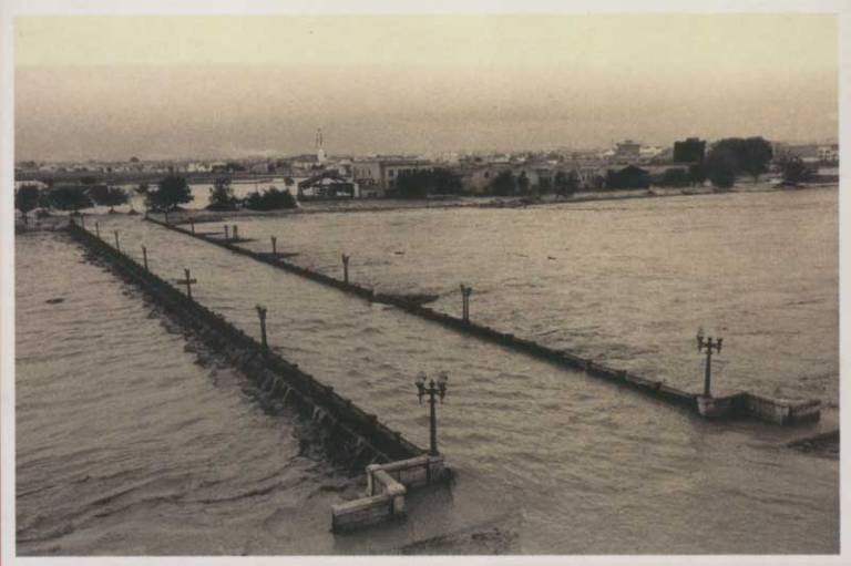 ‘LA RIUÁ’ October 14, 1957: The Flood That Changed Valencia Forever ...